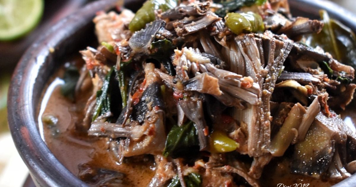 Resep Pecel Ontong (Jantung Pisang) oleh Dini Danuraja - Cookpad