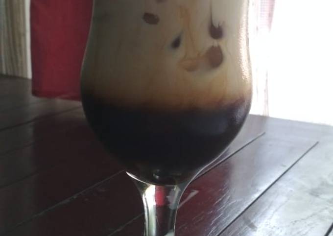 Resep Ice kopi susu kesukaan oleh Novita Hakim - Cookpad
