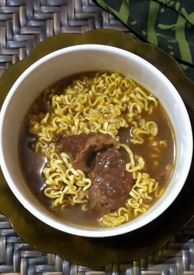 Resep Mie daging(mie kuah semur daging homemade) oleh Ani Brilian - Cookpad