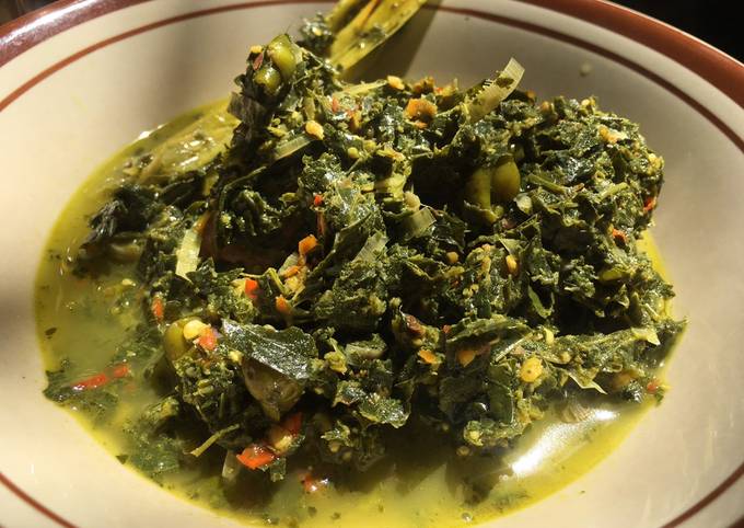 Resep Daun Ubi Tumbuk oleh Wika Ginting - Cookpad