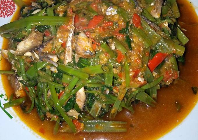 Resep Cah Kangkung Terasi Ikan Suwir Oleh Lita Seprino Cookpad