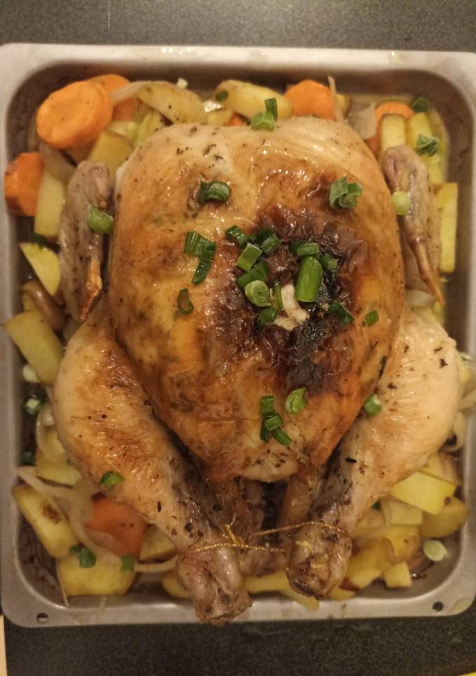 Roast Chicken Recipe by Amanda Mayumi - Cookpad
