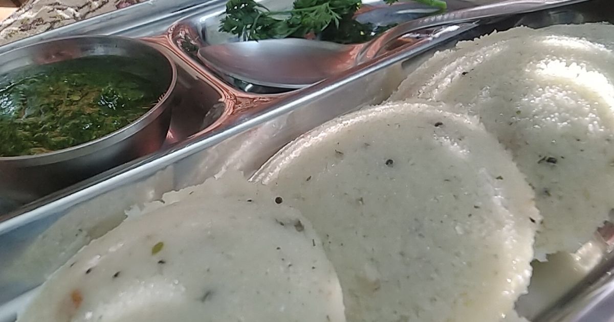 Instant Sooji Ki Idli Recipe by Shradha Nema (foodgazin') - Cookpad