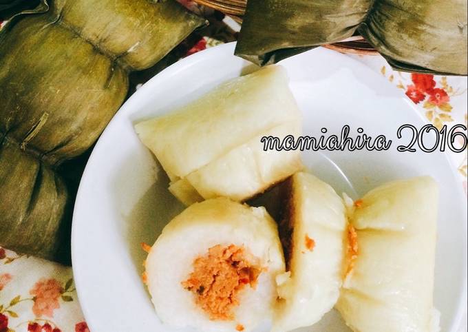 Resep Lontong Isi Oncom Legit & Gurih oleh mamiahiraj - Cookpad