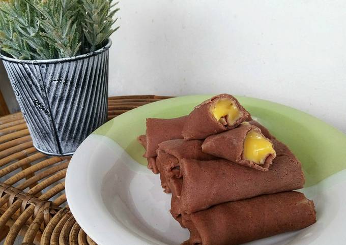 Resep Dadar Gulung Isi Vla Custard oleh Al Khair_kitchen - Cookpad