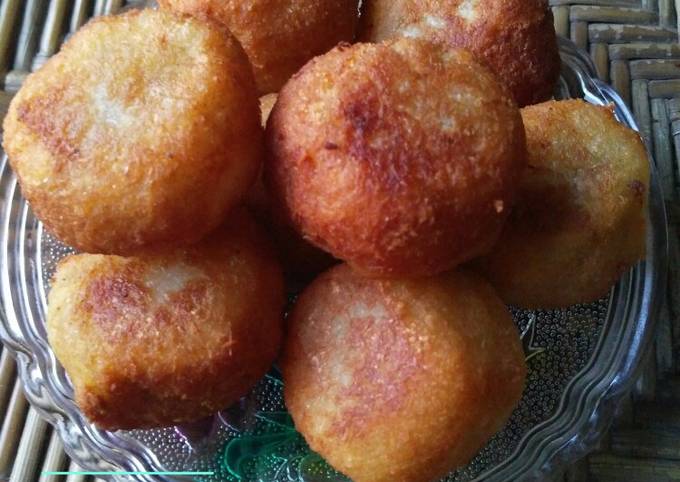 Resep Klenyem Singkong oleh Aini - Cookpad