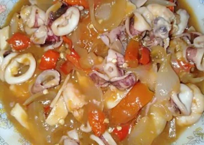 Resep Udang dan Cumi Asam Manis oleh Oktavianadwi Rahayu - Cookpad