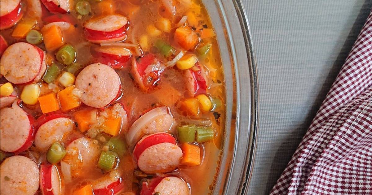 Resep Sup Merah Sosis oleh zisca - Cookpad