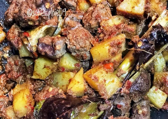 Resep Sambel Goreng Ati Maknyus oleh Dapur Mama Sophie - Cookpad