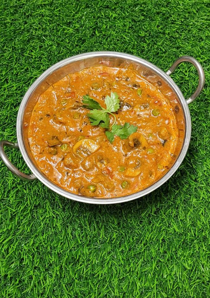 Mushroom Matar Masala Recipe by Maria Emmanuel - Cookpad
