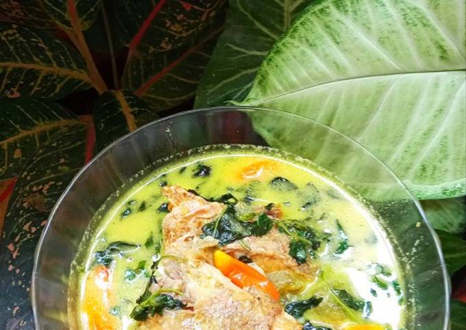 Resep Kakap Kuah Kuning oleh Vivi Frismawati - Cookpad