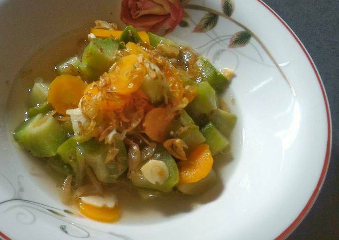 Resep Sayur Bening Labu Siam & Wortel oleh Fifi - Pawon Radja - Cookpad