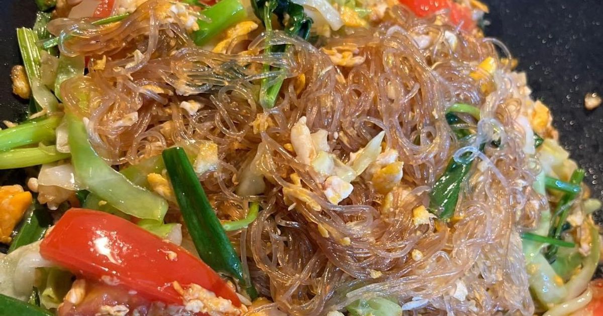 Stir Fried Vegetable And Noodles •Thai Stir Fried Glass Noodles• Pad ...