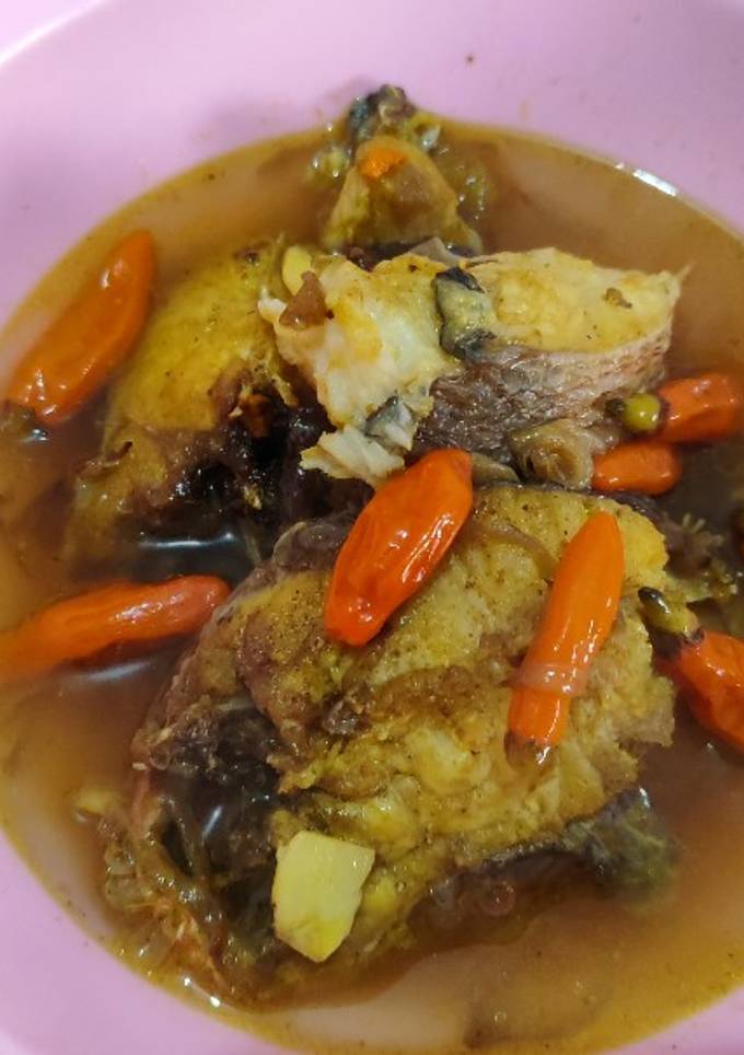 Resep Ikan laut kuah pindang khas bali oleh Piko - Cookpad