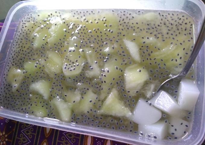 Resep Es melon segar tanpa sirup oleh Yethadiassetya Ayoe - Cookpad
