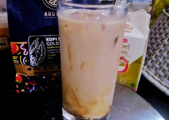 Resep Iced Salted Caramel Creamy Latte (with Aratula Coffee Kopi Susu Gold Blend) oleh Yu-Ri's ...