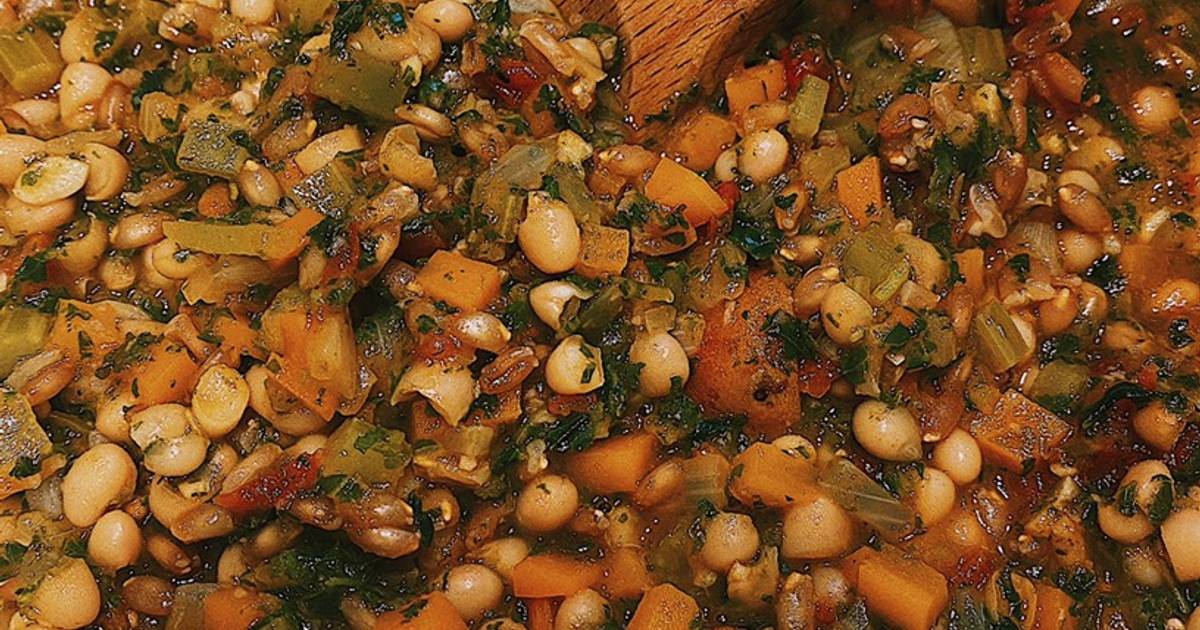 Tuscan white bean stew soup with kale and spelt🍲 Recipe by Tatiana ...