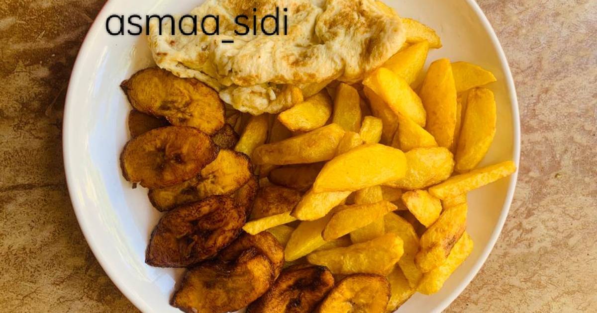 Soyayyen dankali, kwai da plantain girki daga Asmau Sidi - Cookpad