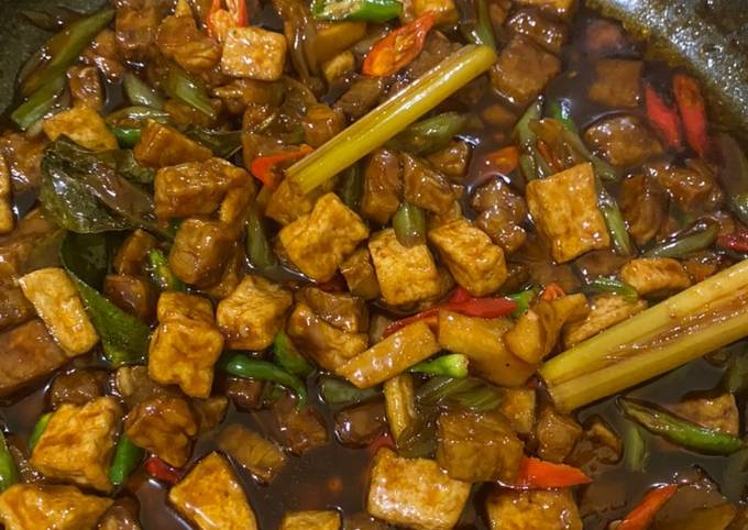Resep Orek Tempe Tahu Basah Pedas Manis oleh Dhea Anugerah - Cookpad