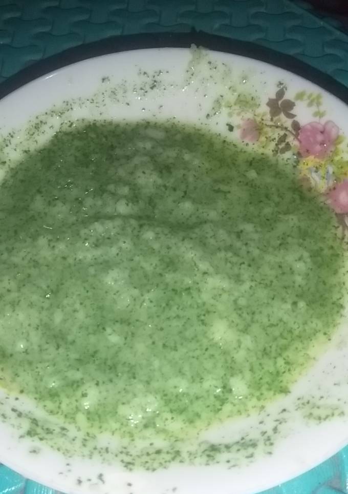 Resep Bubur saring nasi bayam dan kemangi MPASI oleh dina - Cookpad