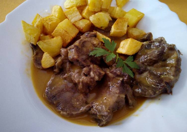 Lengua de ternera estofada Receta de Ángeles Medina- Cookpad