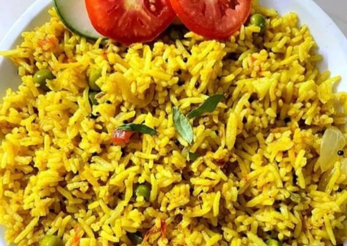 Shahi Veg Pulao | Hydrabadi Shahi Pulao Recipe Recipe by Priya Jain ...