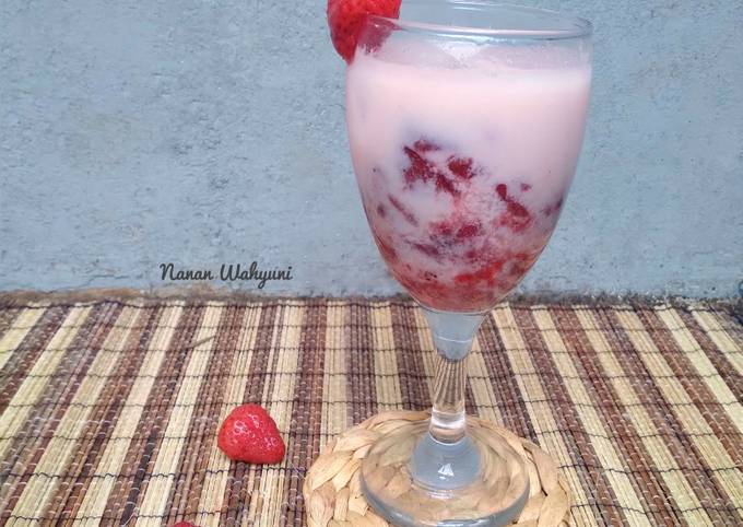 Resep Korean Strawberry Milk / Susu Selai Stroberi oleh Nanan Wahyuni ...