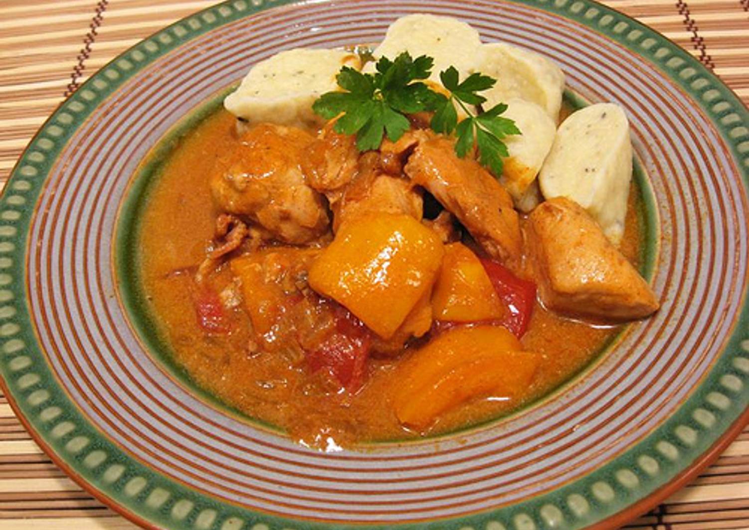 Receta De Paprika Hendl Receta De Cuylermiller Cookpad