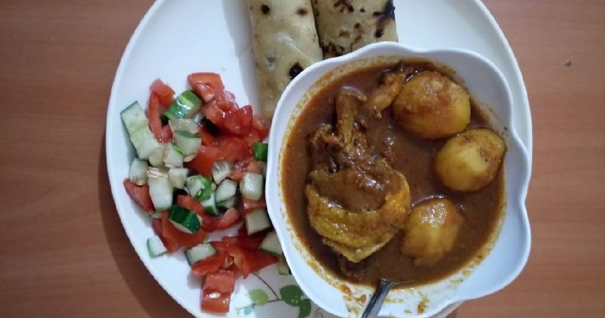 Chicken Potato Stew With Chapati And Tomato Cucumber Salad Recipe by ...