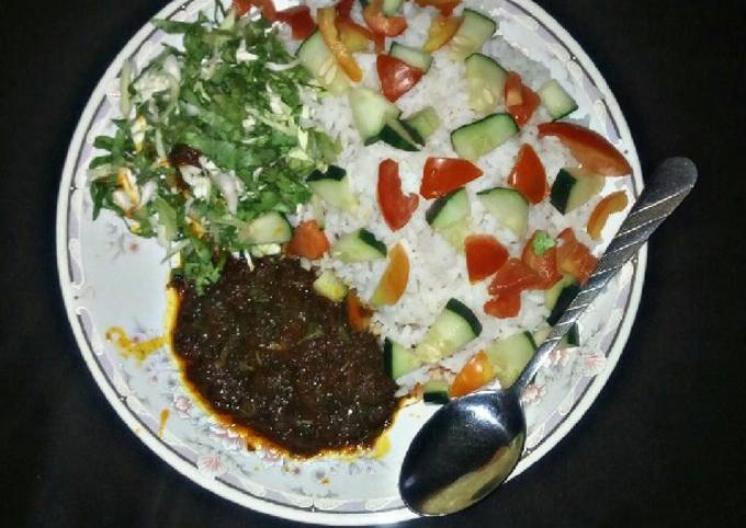 White rice & spinach stew Recipe by Rahma kabir - Cookpad