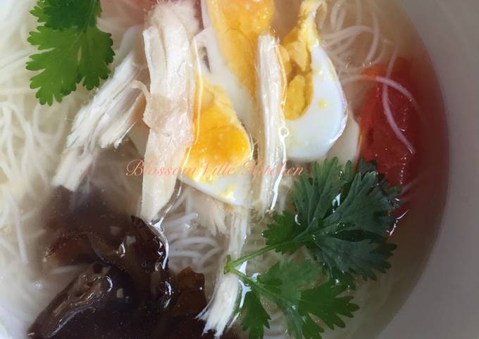 Resep Misoa kuah, Kaldu ayam Kampung oleh Blossomville Kitchen - Cookpad