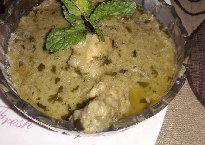 Green chicken Recipe by Sakina Hirani - Cookpad
