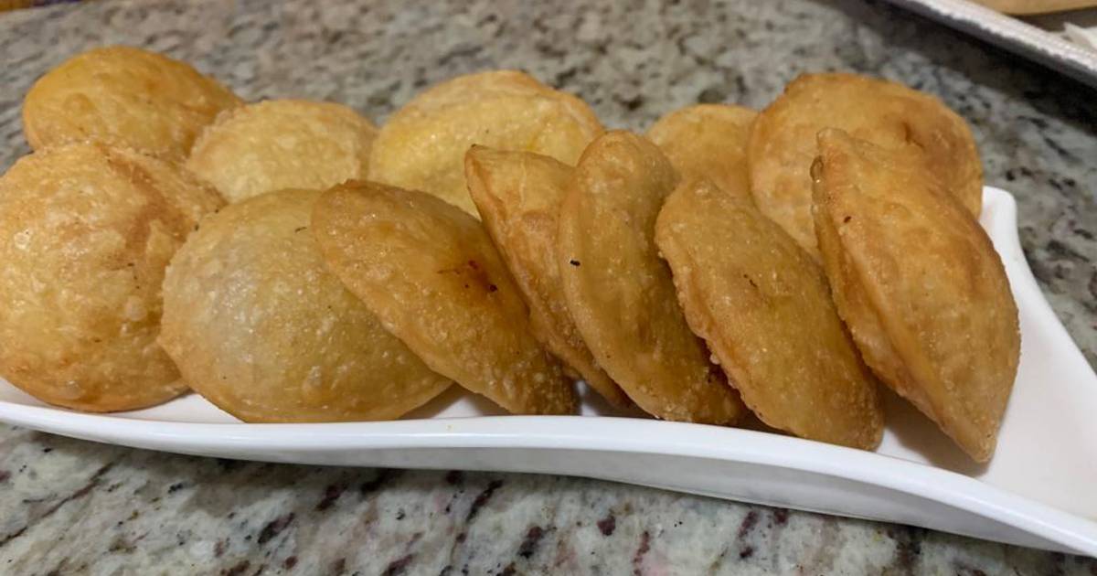 Daal kachori Recipe by Sarvat Hanif - Cookpad