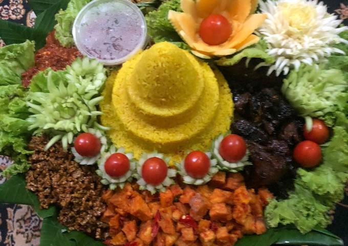 Resep Nasi kuning tumpeng anti pecah oleh Dapur Nekda - Cookpad