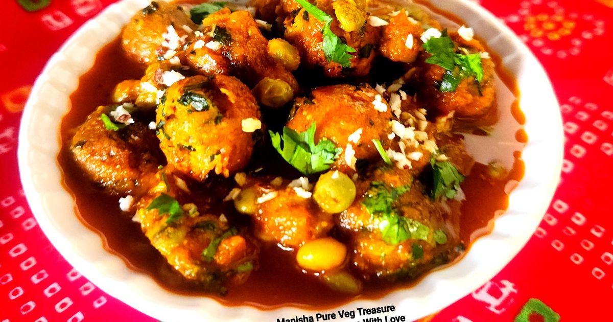 Green Toor Dana Methi Dumplings Curry Toor Dana Methi Muthiya Gujarati ...