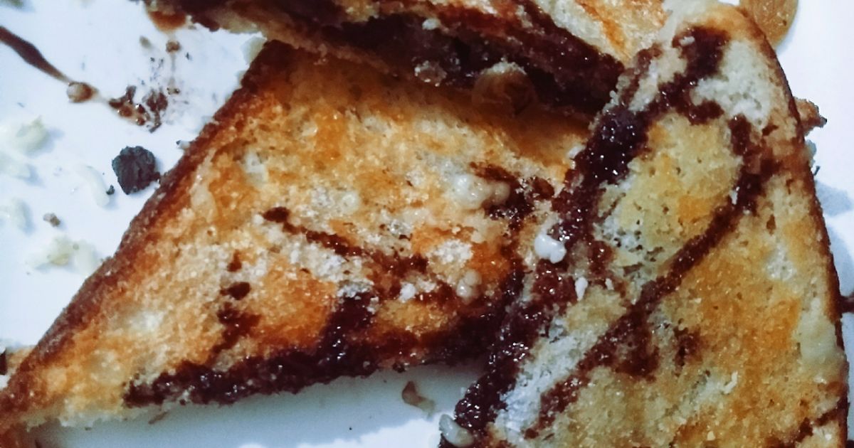 Grilled Chocolate Cheese Sandwich Recipe by Abhinit Kaur Chawla - Cookpad