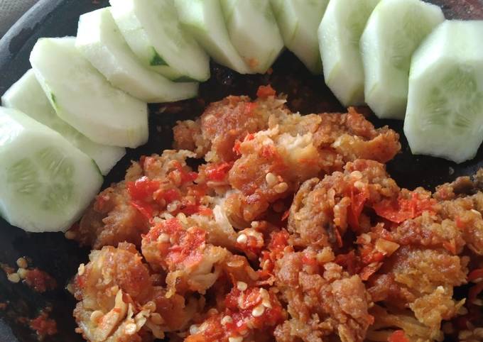 Resep Ayam geprek sambal bawang oleh Dapoer Rasya - Cookpad