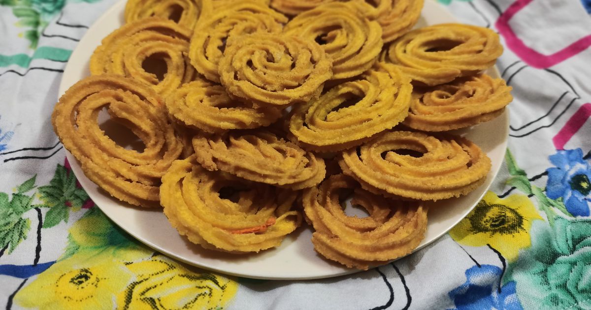 Nipa Parin Mehta દ્વારા રેસીપી વધેલા ભાત ની ચકરી (Vadhela Bhat Ni ...