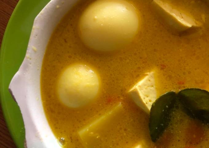 Resep Telur tahu bumbu rujak oleh Iza Zahra Ramadhanti - Cookpad