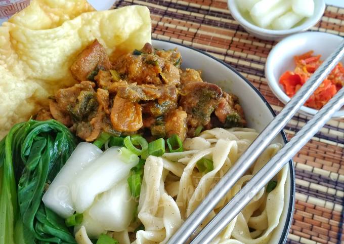 Resep Mie ayam jamur 🍜 oleh Maccby_kitchen - Cookpad