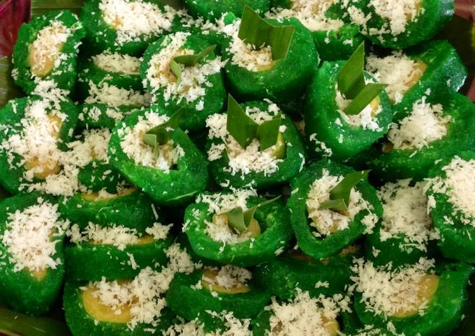 Resep Pisang ijo atau putri noong oleh Rakhmi Mulya - Cookpad