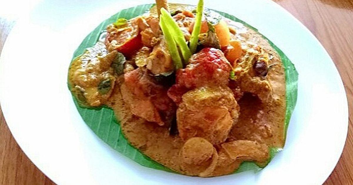 Wholesome Chicken Pot Curry Recipe by Preeti Nanda - Cookpad