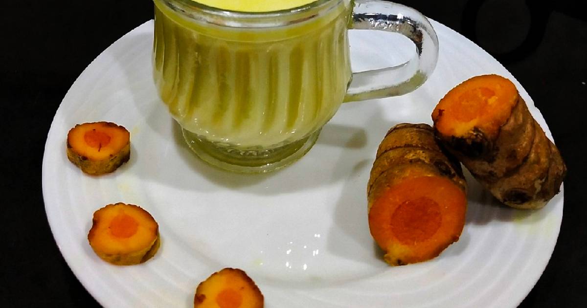 Turmeric Milk / Golden Milk Recipe by Juhi Sewani 💕 - Cookpad
