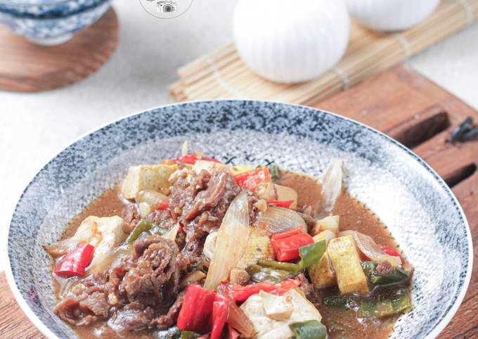 Resep Cah daging sapi tabur cabai oleh cutzamania - Cookpad