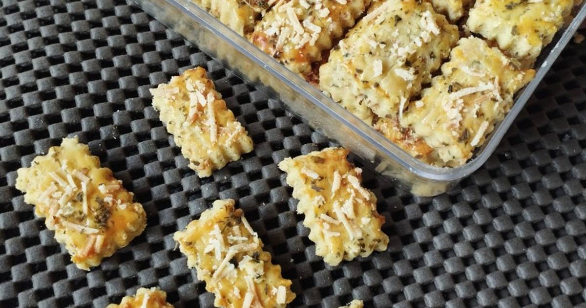 Resep Garlic Cheese Cookies oleh Anis|Qaias Kitchen - Cookpad