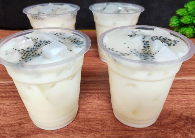 Resep Es coconut delight oleh Mama Azka Kitchen - Cookpad