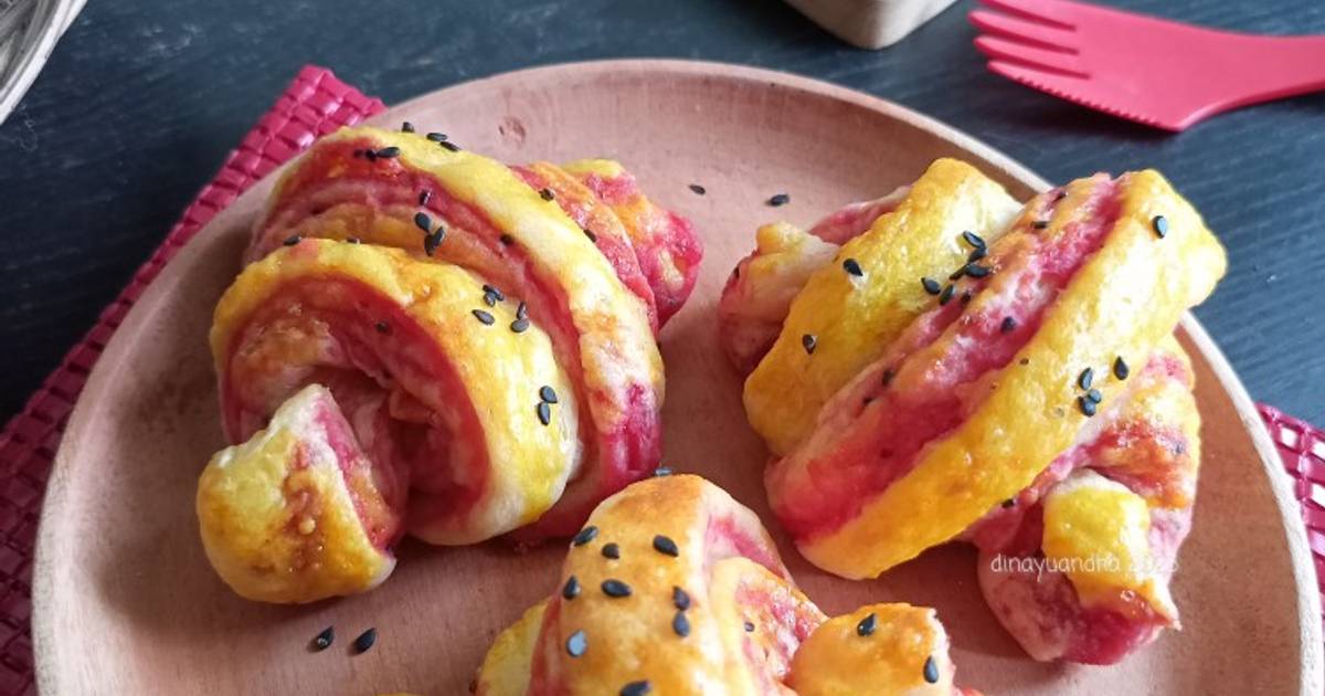 Resep Wassant Bread Buah Naga Merah Putih ️🤍 oleh Dina Yuandha - Cookpad