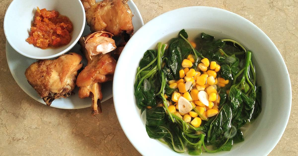 Resep Bening Bayam Jagung + Ayam Goreng Bawang oleh Tika Rawuri - Cookpad