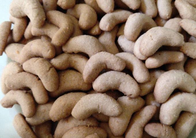 Resep Kue kacang biskuit Roma klapa oleh Yulia Lia - Cookpad