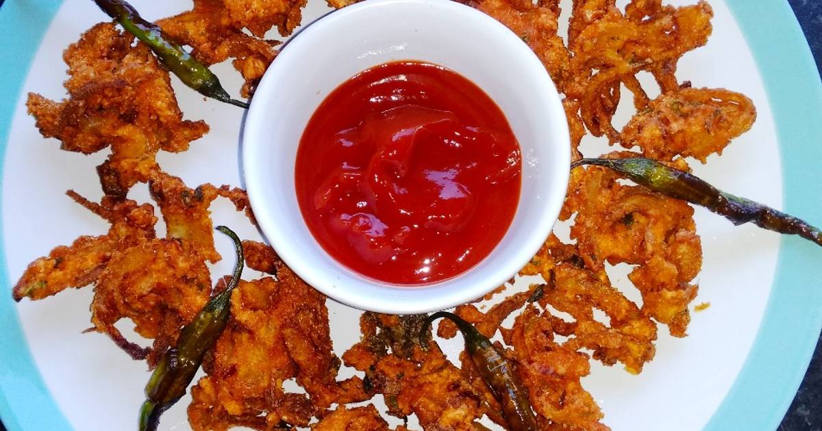 Onion pakoda Recipe by Raghini Phad - Cookpad